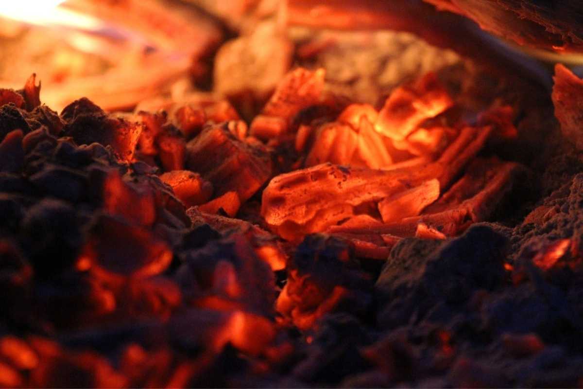 How to cook pizza over a campfire | Gone Camping Again