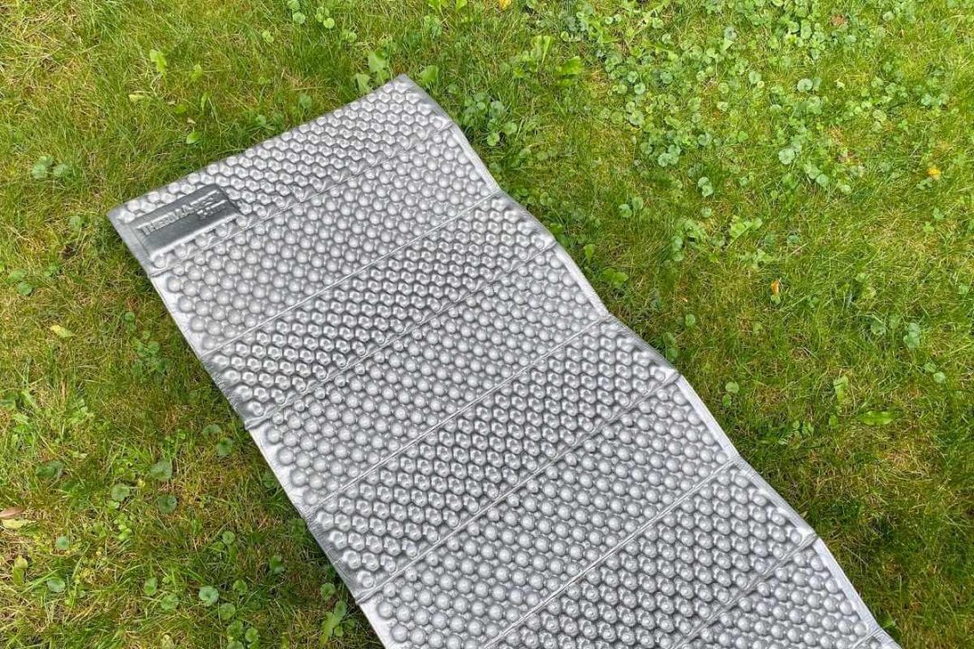 How to choose a camping mattress or sleeping pad with the right R-value ...