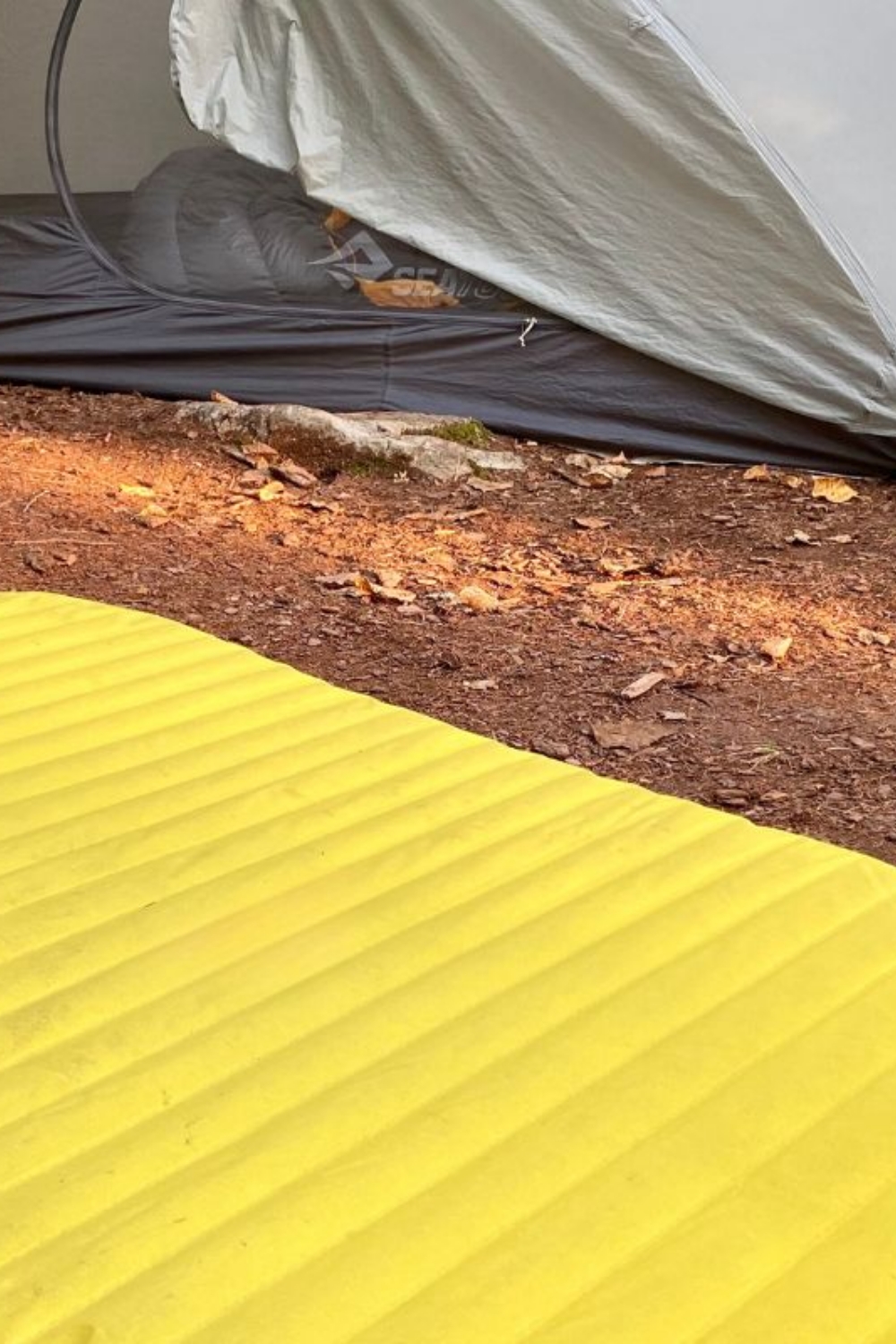 How to choose a camping mattress or sleeping pad with the right R-value ...